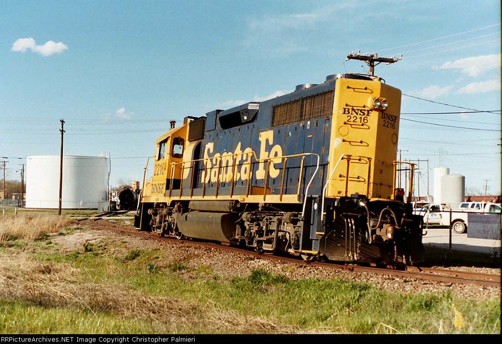 BNSF 2216